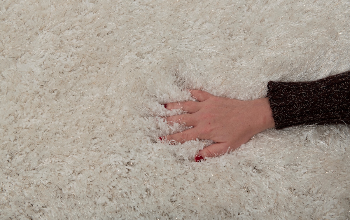 Bob-O-Pedic Glitz 5' x 7' White Shag Rug | 5-x-7 | Bob's Discount ...