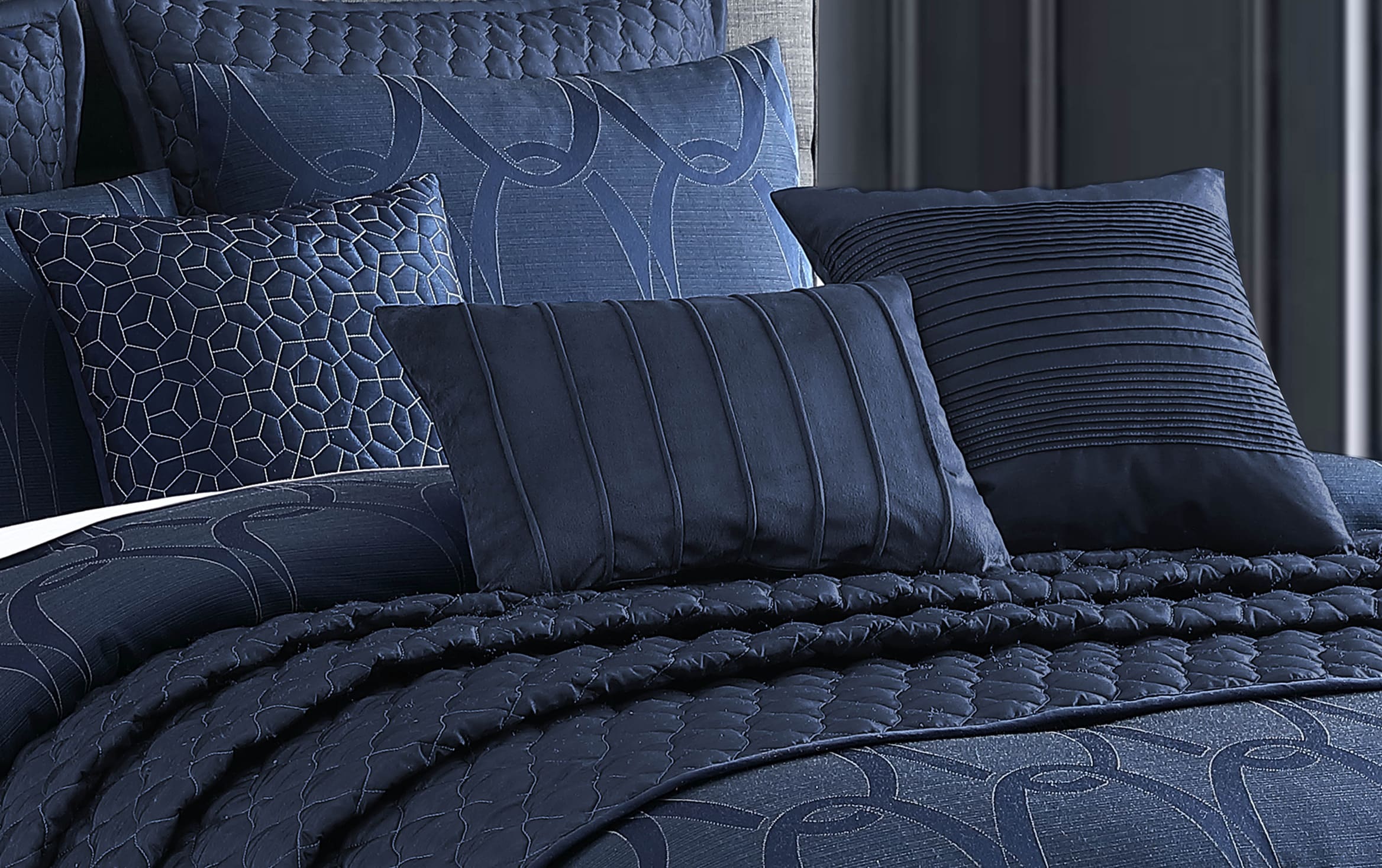 Desy 10 Piece Queen Blue Comforter Set | blue_color